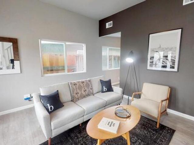 Private Bedroom in Contemporary East Palo Alto Home With Amazing City Views