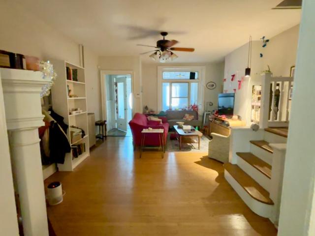 Private Bedroom in a 3 BD house in West Philly