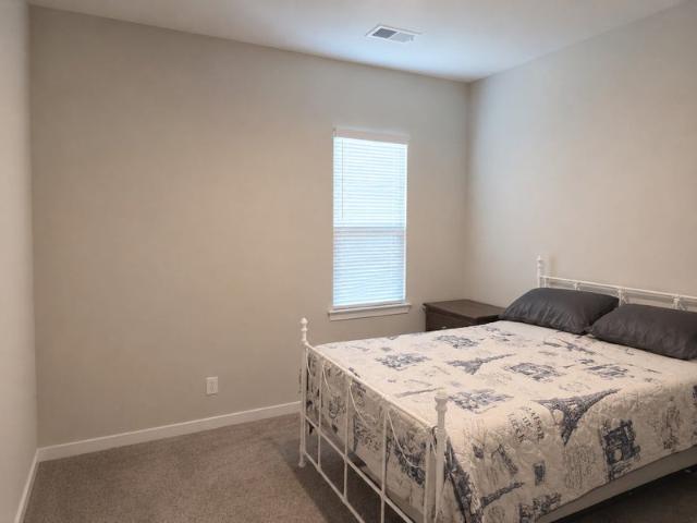 Private Bedroom in Brand New Home w/Amenities