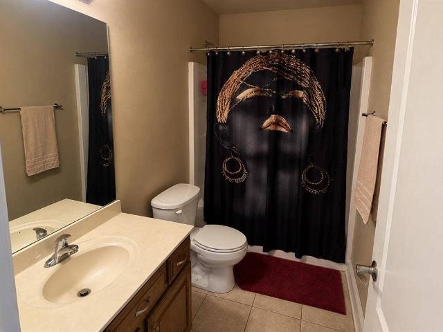 Private Bedroom in Jonesboro
