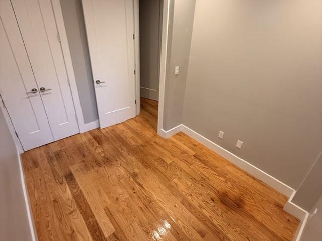 Private Bedroom in Modern Renovated Apartment