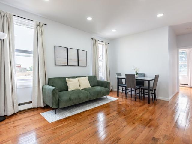 Private Bedroom in Safe Forest Hill Newark