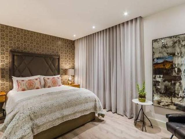 Private Bedroom in Relaxed Home with Outdoor Space