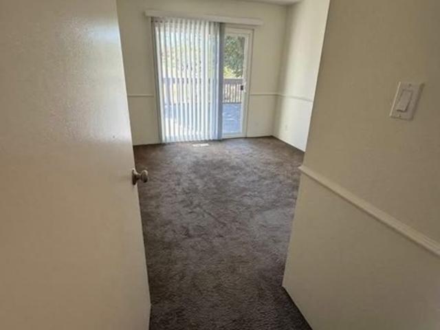 Private Bedroom Near SDSU Shared Bath, Parking Included