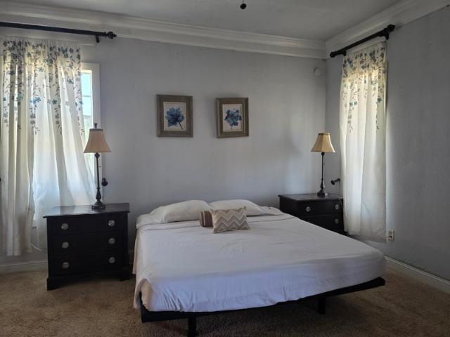 Private bedroom Private bath in Springtown, TX