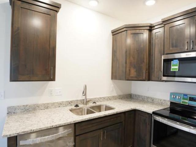 PRIVATE BEDROOM_PRIVATE BATHROOM_MALE LEASE