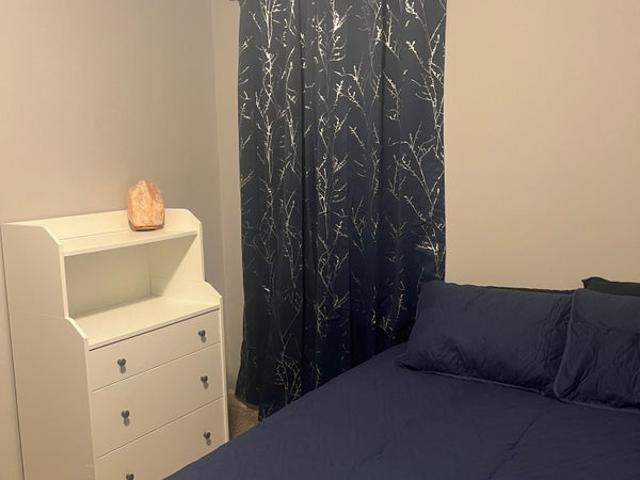 Private Bedroom Quiet, Respectful Home – $800