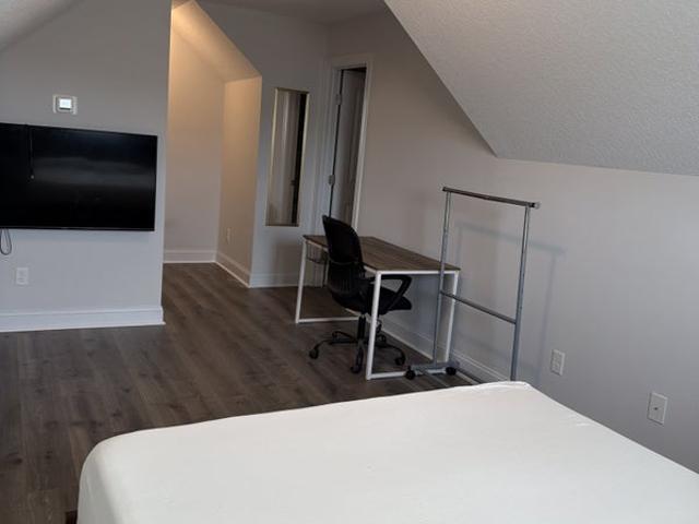 Private Bedroom with En Suite Bathroom