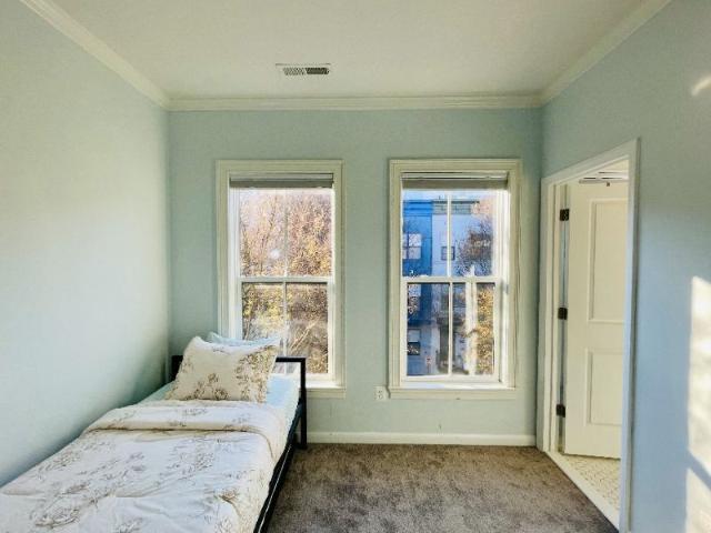 Private Bedroom with Ensuite Bath | Flexible Leas