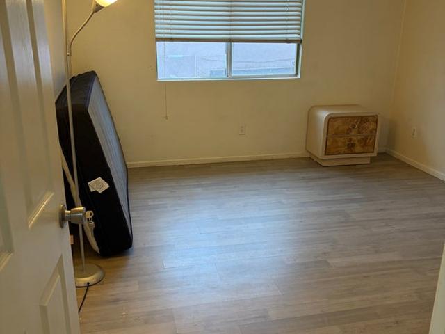 Private Bedroom with shared bathroom