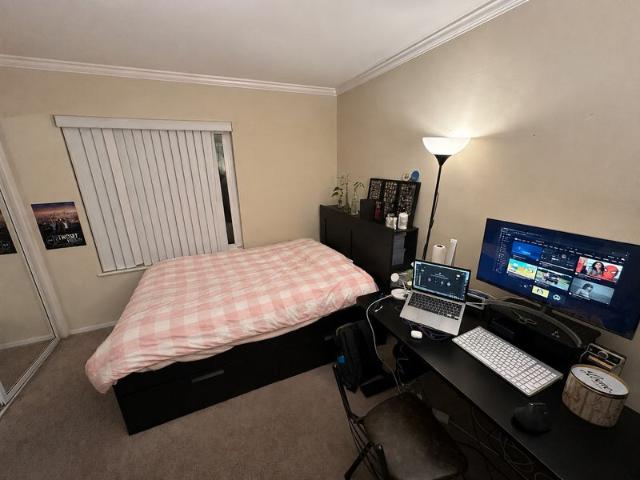 Private bedroom with shared bathroom in 3BR/2BT