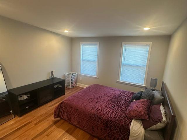 Private BR_private bathroom_secured package delive