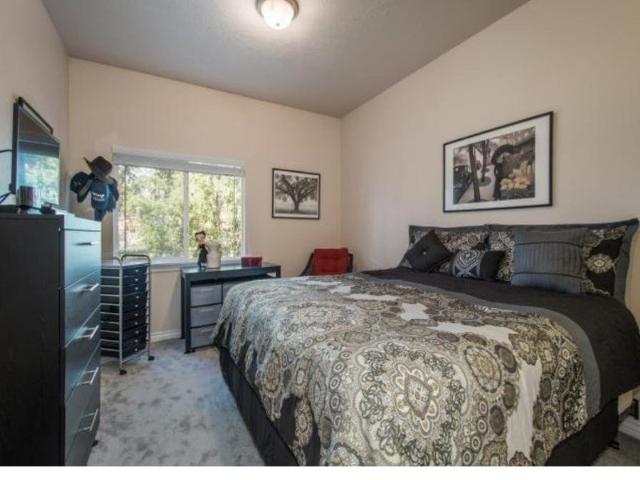 Private BR shared bathroom in a luxury condo in S