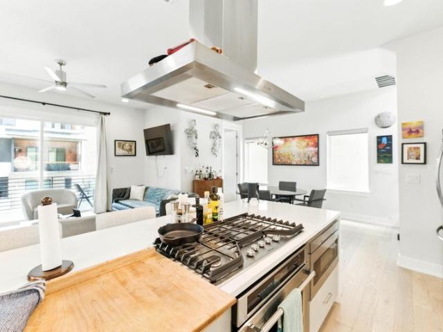 Private East Austin Suite | Cold Plunge | Mueller