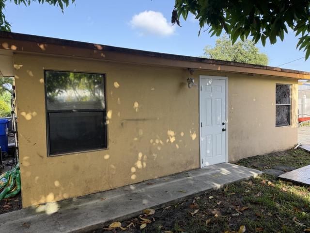 Private Efficiency – $1,400/Month – Available Now