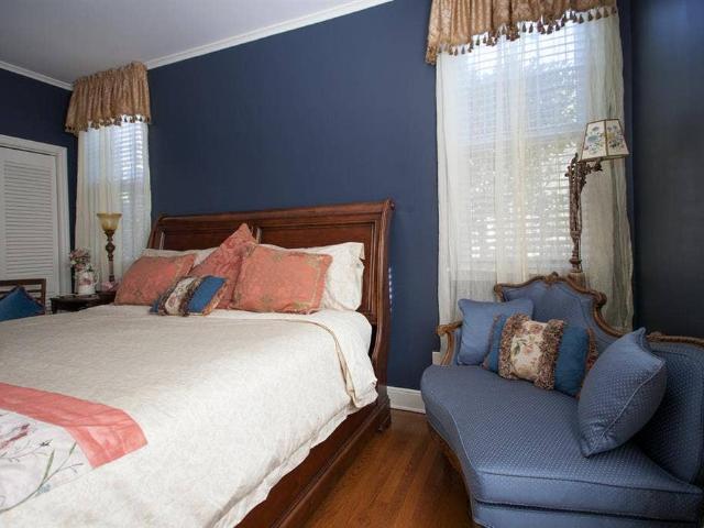 Private ensuite king in large home