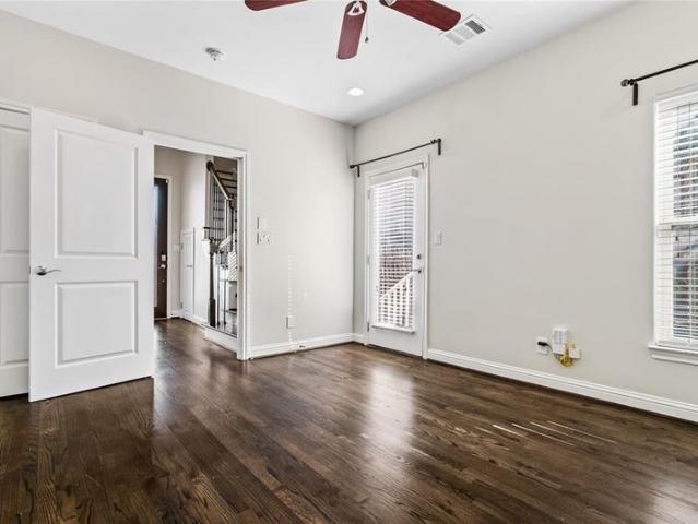 Private Entry 1st Floor Room + Ensuite Bath