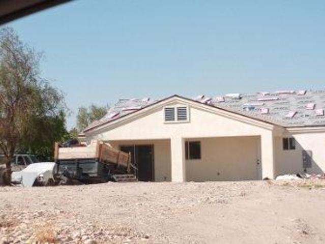 Private entrance with bathroom and walk in closet