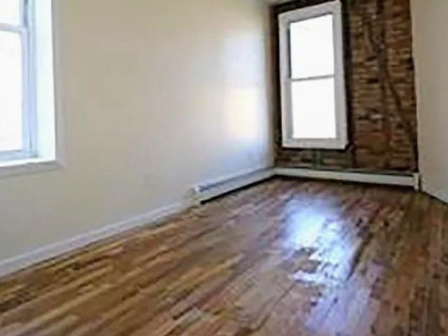 Private entrance 2 bed, & bath separated by kitche