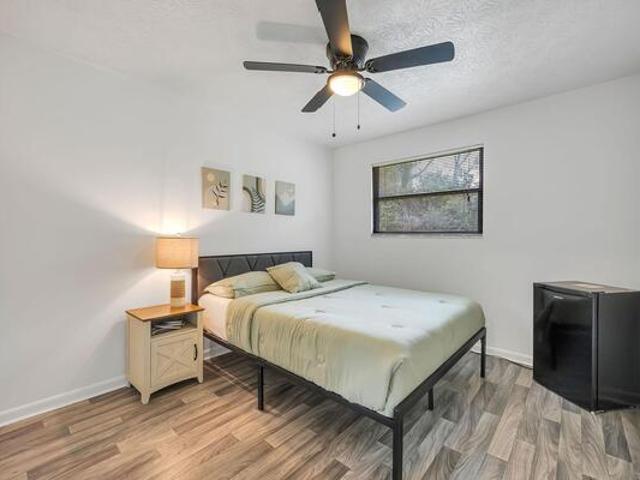 Private, fully furnished room in Southwest Jacksonville. Utilities & high speed Wi Fi included, shared common space, monthly cleaning, and easy access to transit and local grocery options like Walmart