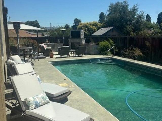 Private Furnished 1 Bed Bath with PoolGymGame Roo