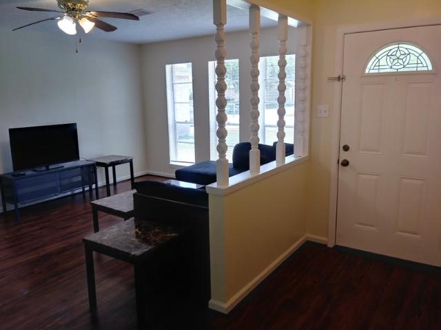 Private Furnished Bedroom North Houston