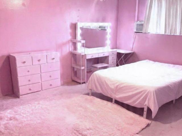 PRIVATE FURNISHED BEDROOM