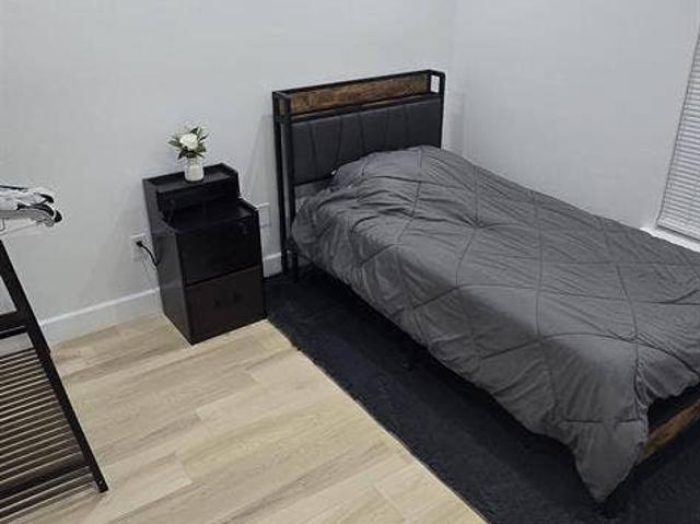 Private Furnished Room near Beach