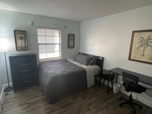 Private Furnished Room Near FITBeachHospitalsAirp