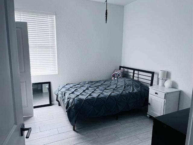 Private furnished room available!