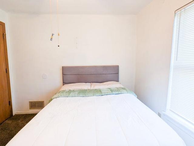 PRIVATE FURNISHED ROOM 3 FOR RENT_$month utiliti