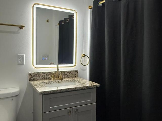 Private Furnished Rooms in Ashview Heights with in