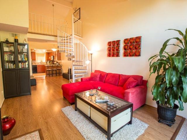 Private Loft in Quiet Shared Condo