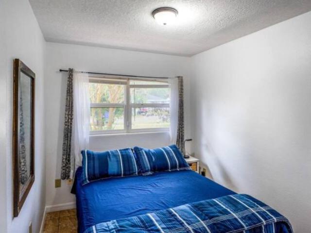 Private Queen Bedroom_$MonthUtilities & Wi_Fi Inc