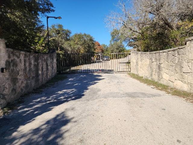 Private Road 180