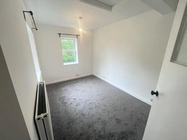 Private Road, Nottingham, NG5
