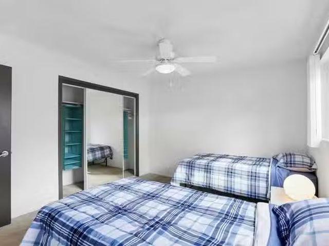 Private Room 3 Bed 2 Bath