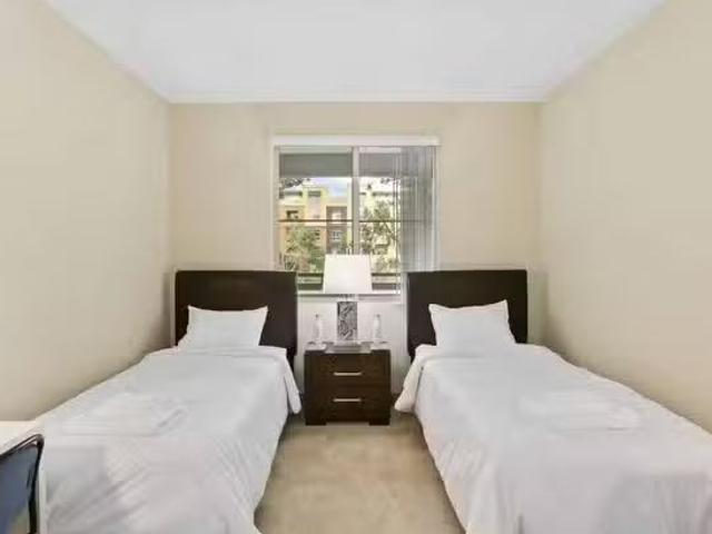 Private Room 3 Bed 2 Bath