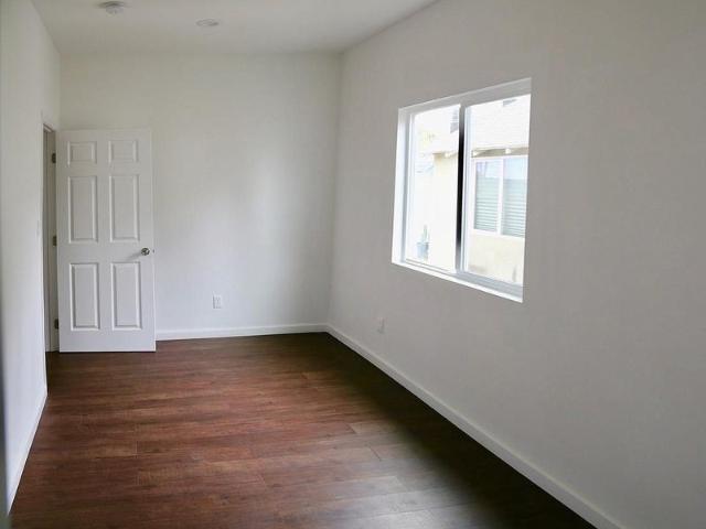 Private room ~$1,050 all in, 10 min to DTLA
