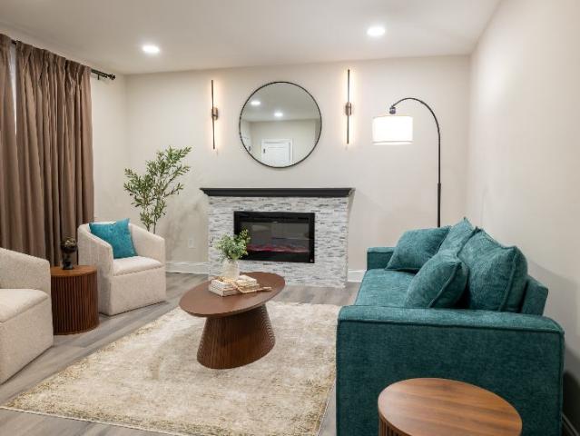 Furnish Private Room in Townhouse for StudentsTra