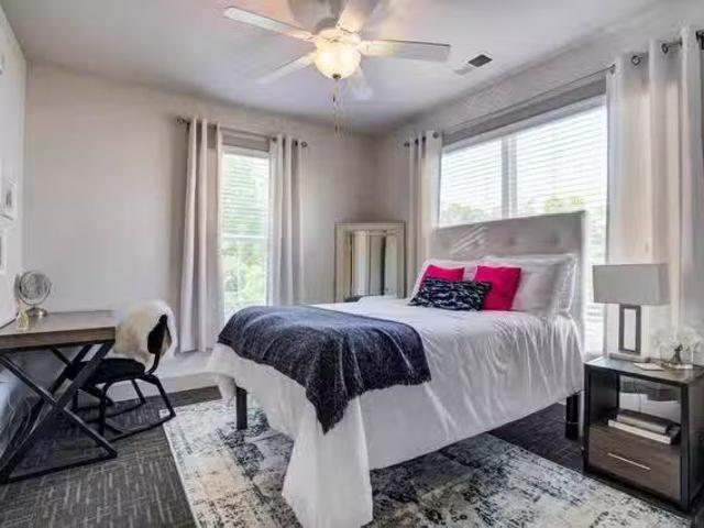 Private Room 4 Bed 4 Bath