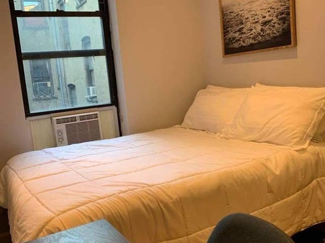 Private Room Close to Columbia, 2 blocks to train