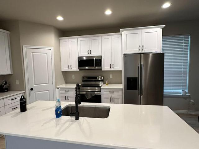 Private room close to downtown!