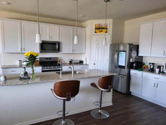 Private Room close to I35 &287
