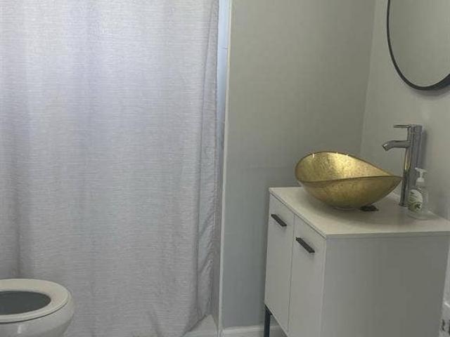 Private room and Bath