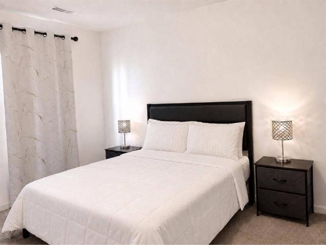 Private room and bath shared living