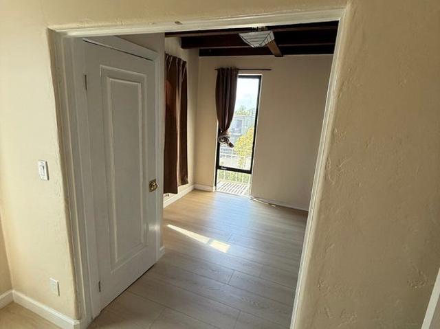 Private room and bathroom for male UCB student in