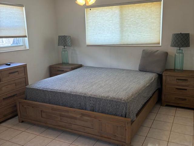 PRIVATE ROOM AND BATHROOM FOR RENT UTILITIES INCL