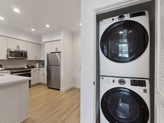 Private room and bathroom for rent