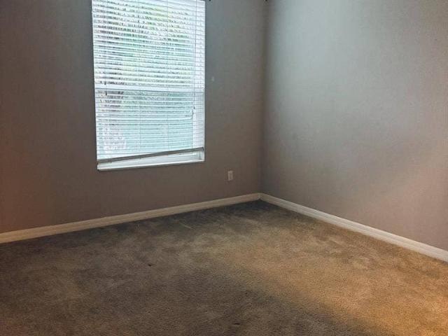 Private Room and Bathroom in a 2x2